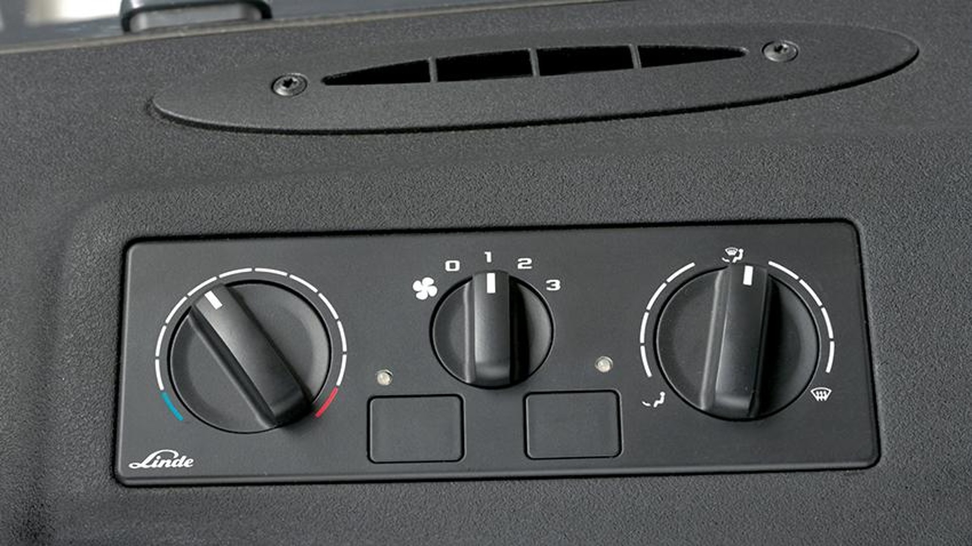 E60 – E80 electric forklift truck