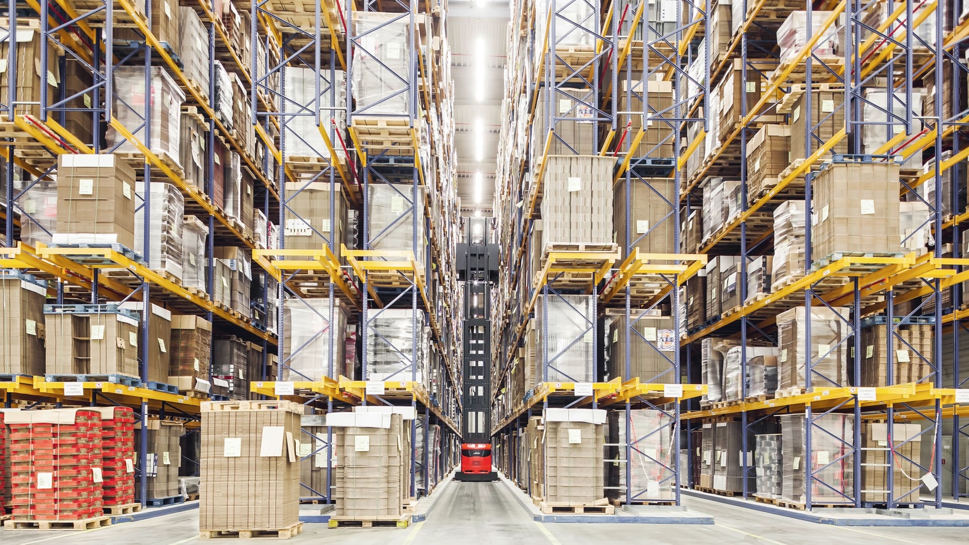 Very Narrow Aisle Trucks (VNA) – K