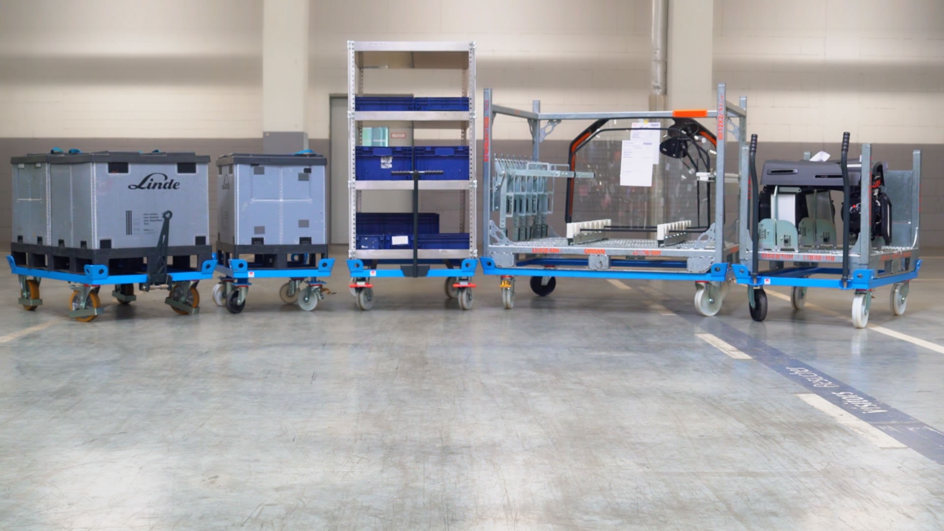 Tugger trains | Linde Material Handling