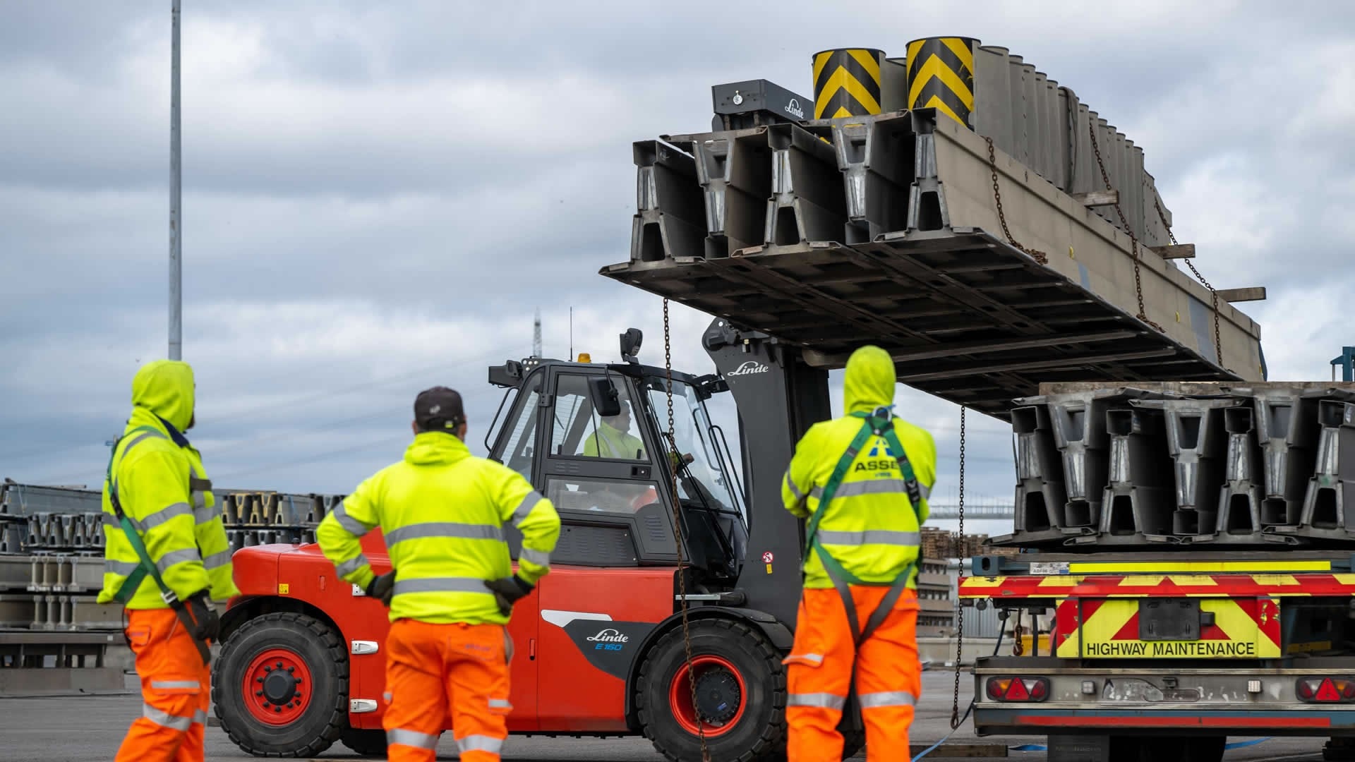 Asset VRS | E160 electric heavy truck from Linde Material Handling