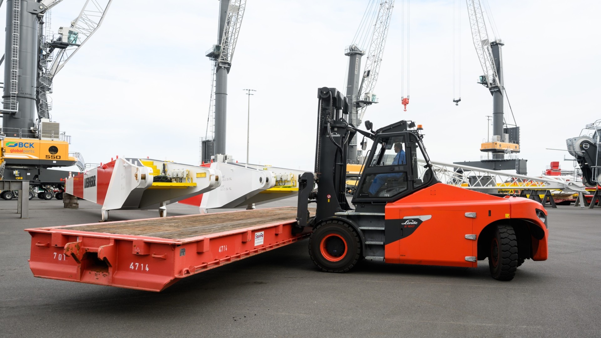 E160 electric forklift truck at Liebherr