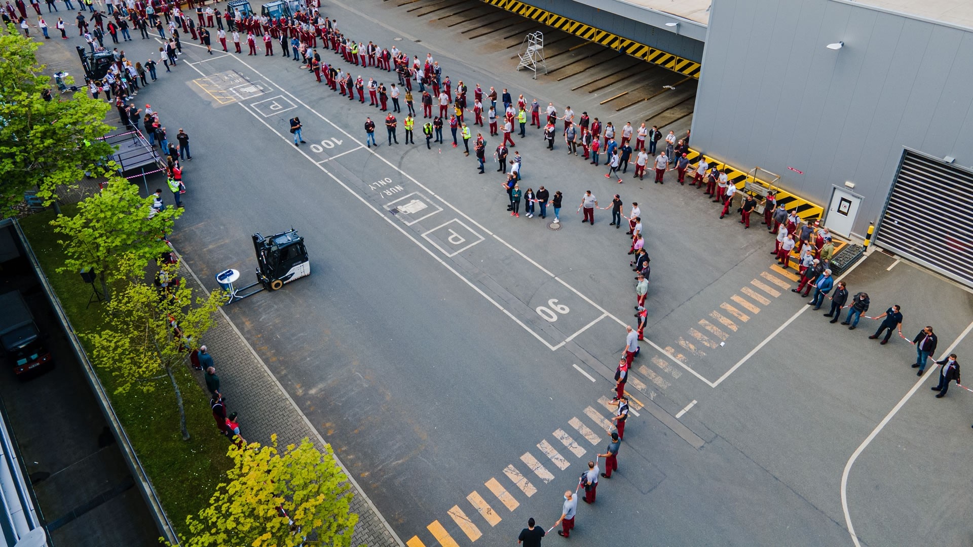 Linde MH stands for respect and tolerance