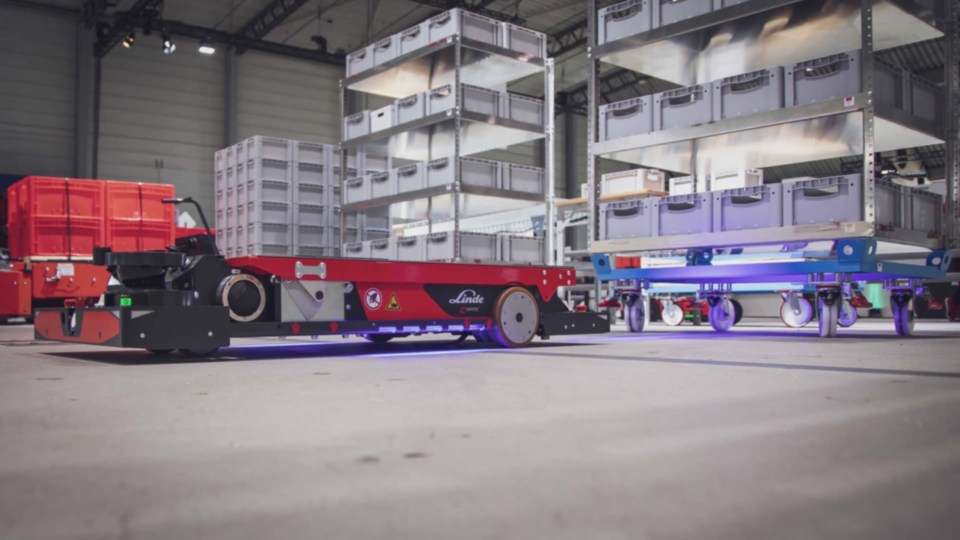 Autonomous mobile robots (AMRs) | Linde Material Handling